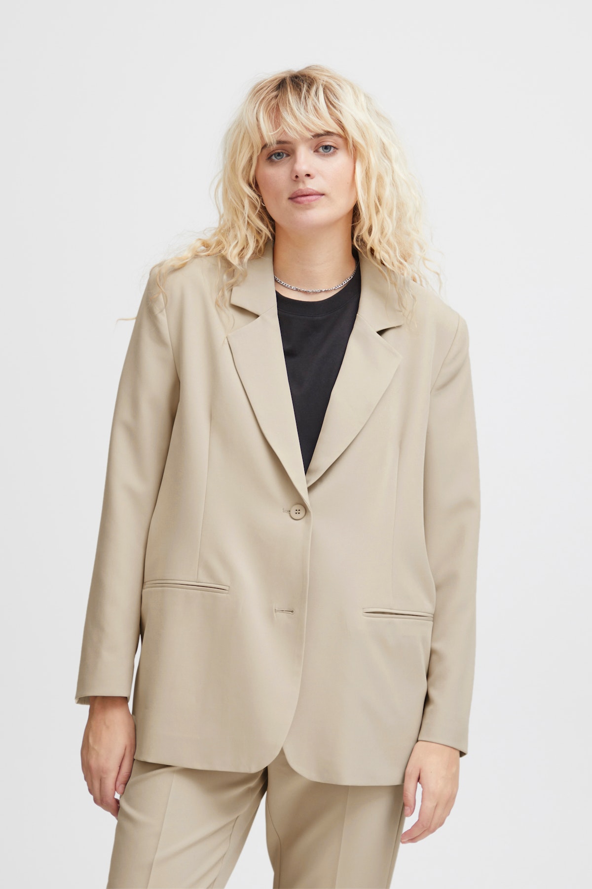 IHLEXI Blazer in doeskin polyester | ICHI