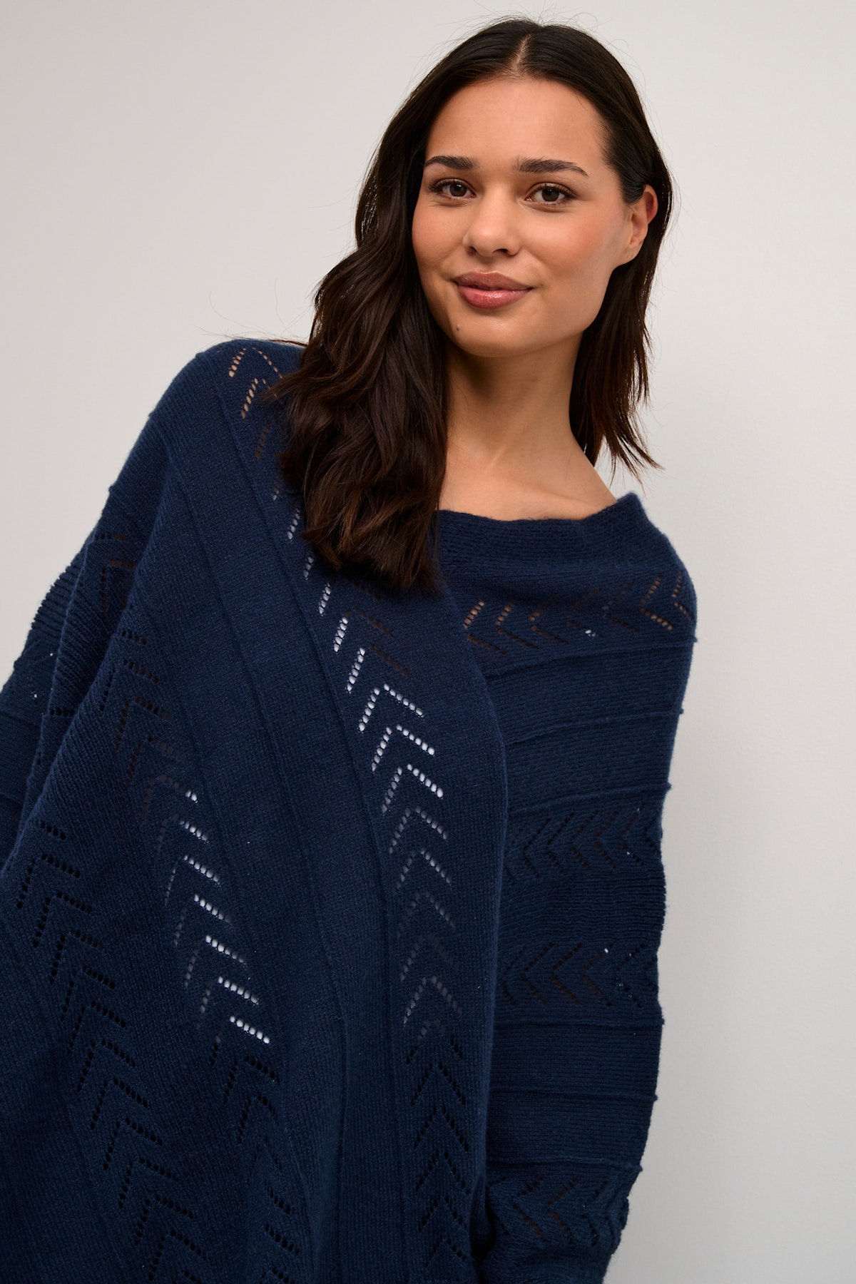 CRHoliday Poncho in total eclipse polyester | BON'A PARTE