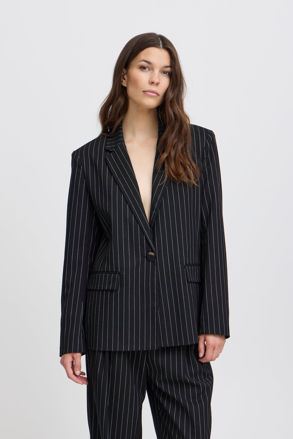 IRFANNY Blazer in meteorite pinstripe colour | ICHI