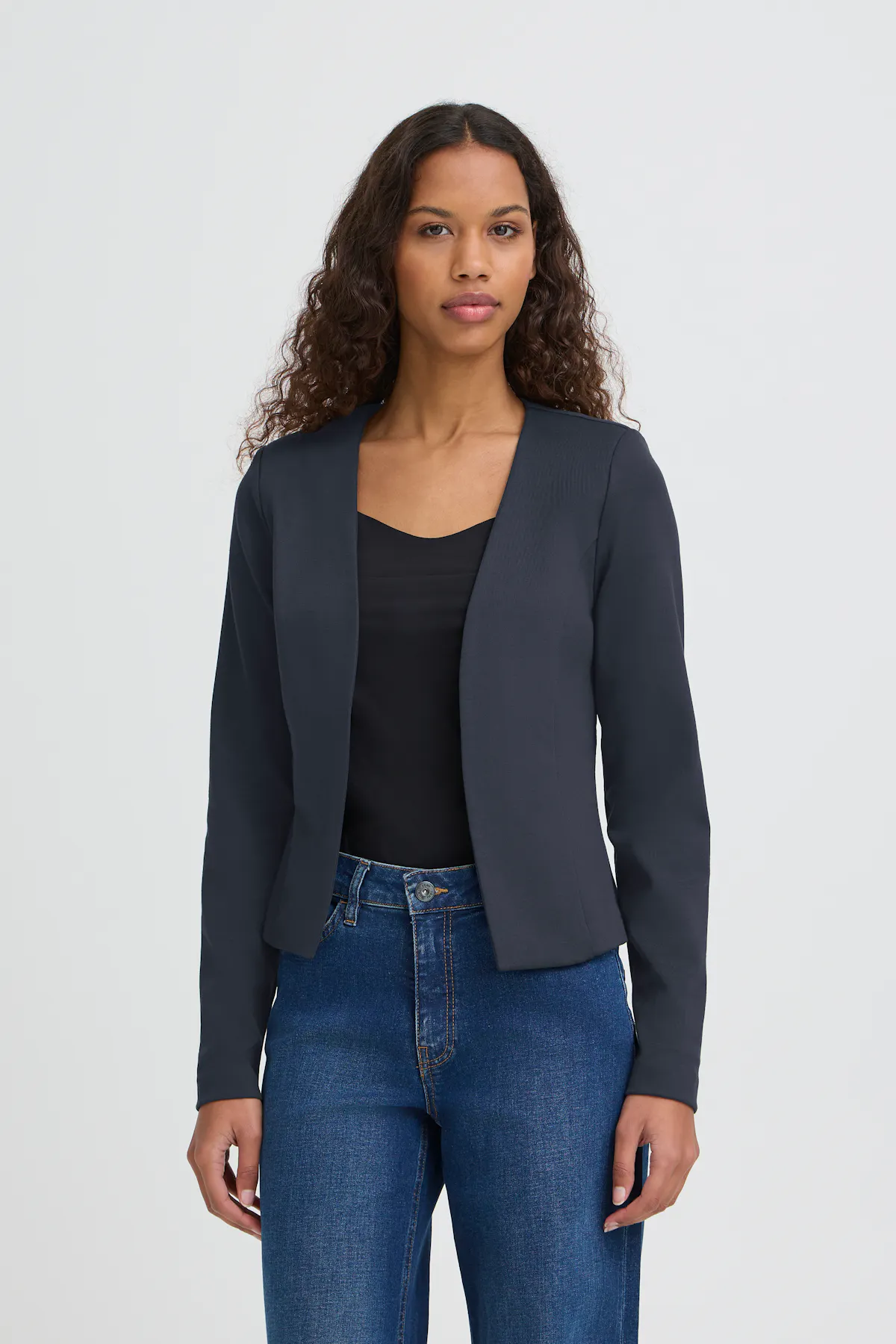 IHKATE Short Blazer in total eclipse colour | ICHI