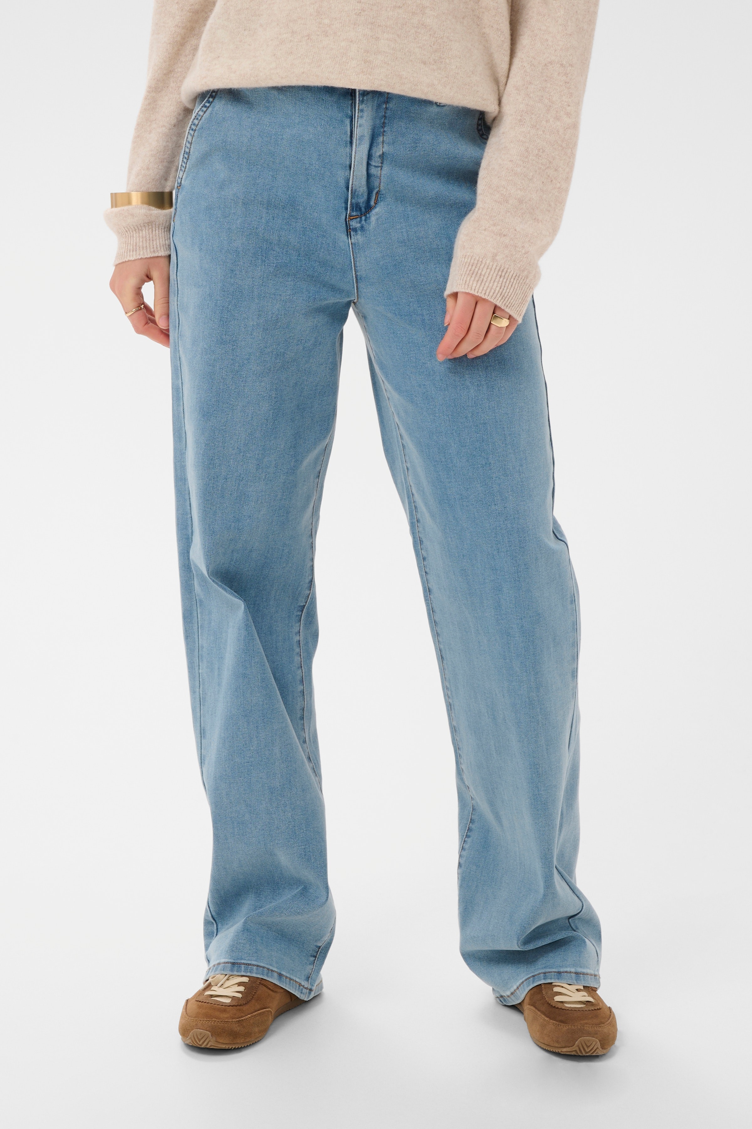 CRVisti Straight Leg Jeans in cleveland light blue denim colour