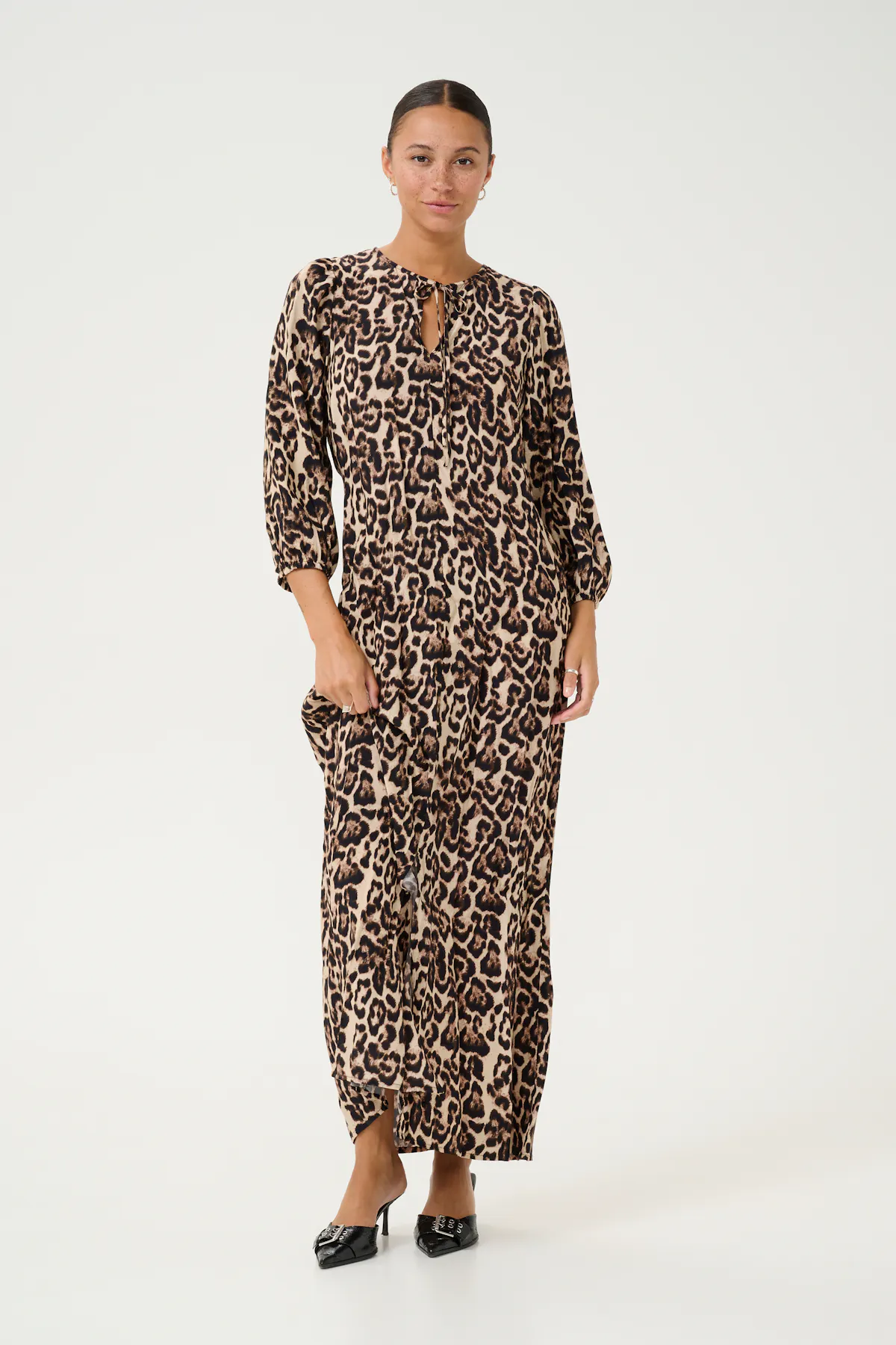 KApedra Dress in naturel leopard print colour | KAFFE Clothing