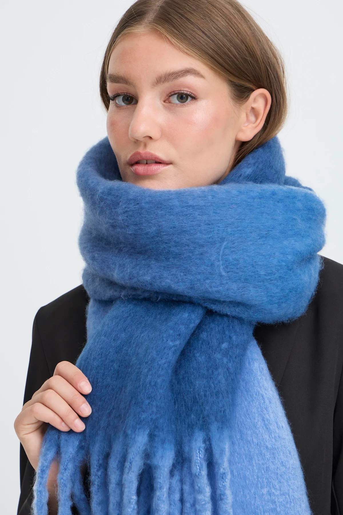 IAMALOU Scarf in blue yonder polyester | ICHI