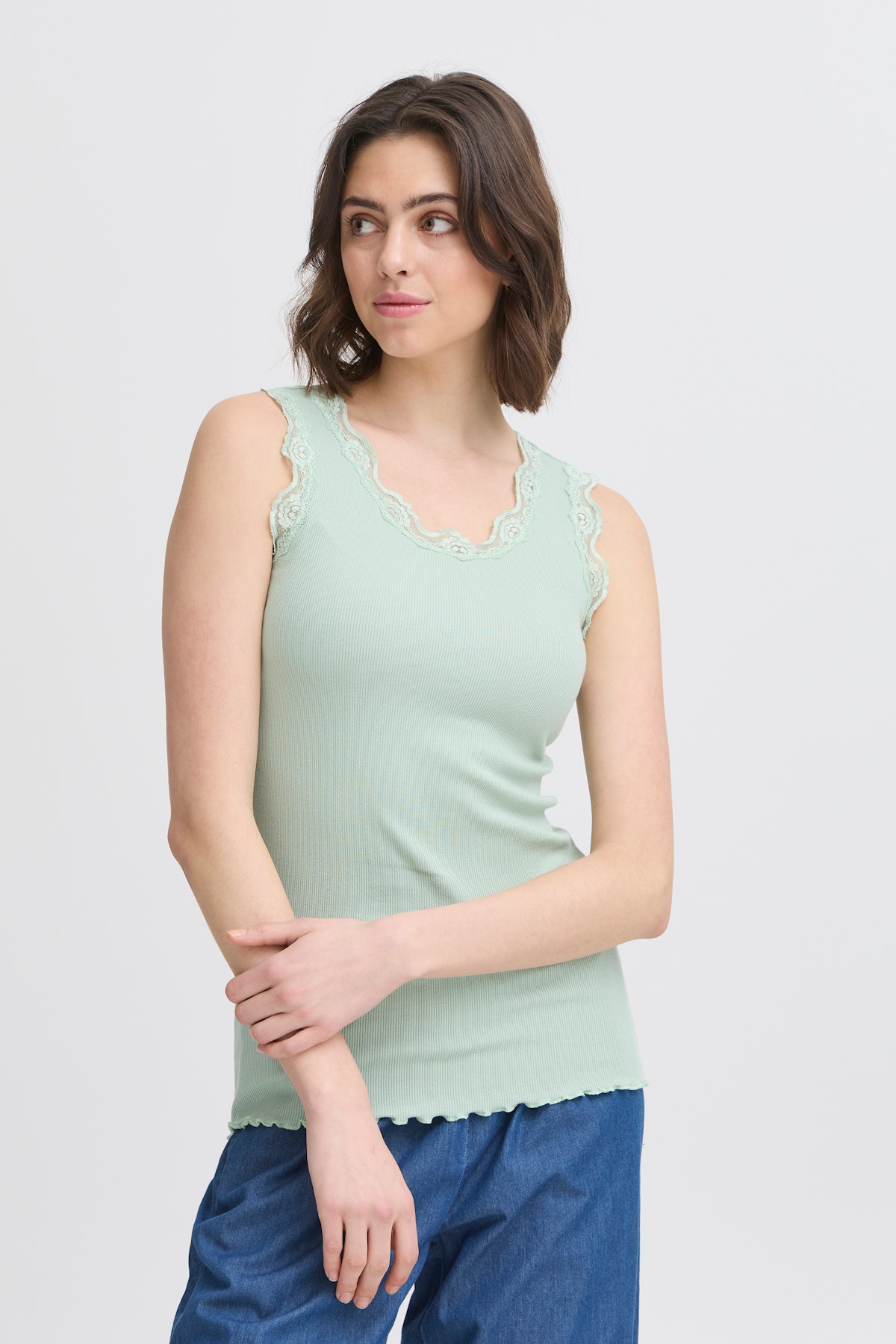 FRHIZAMOND Top in frosty green colour | Fransa