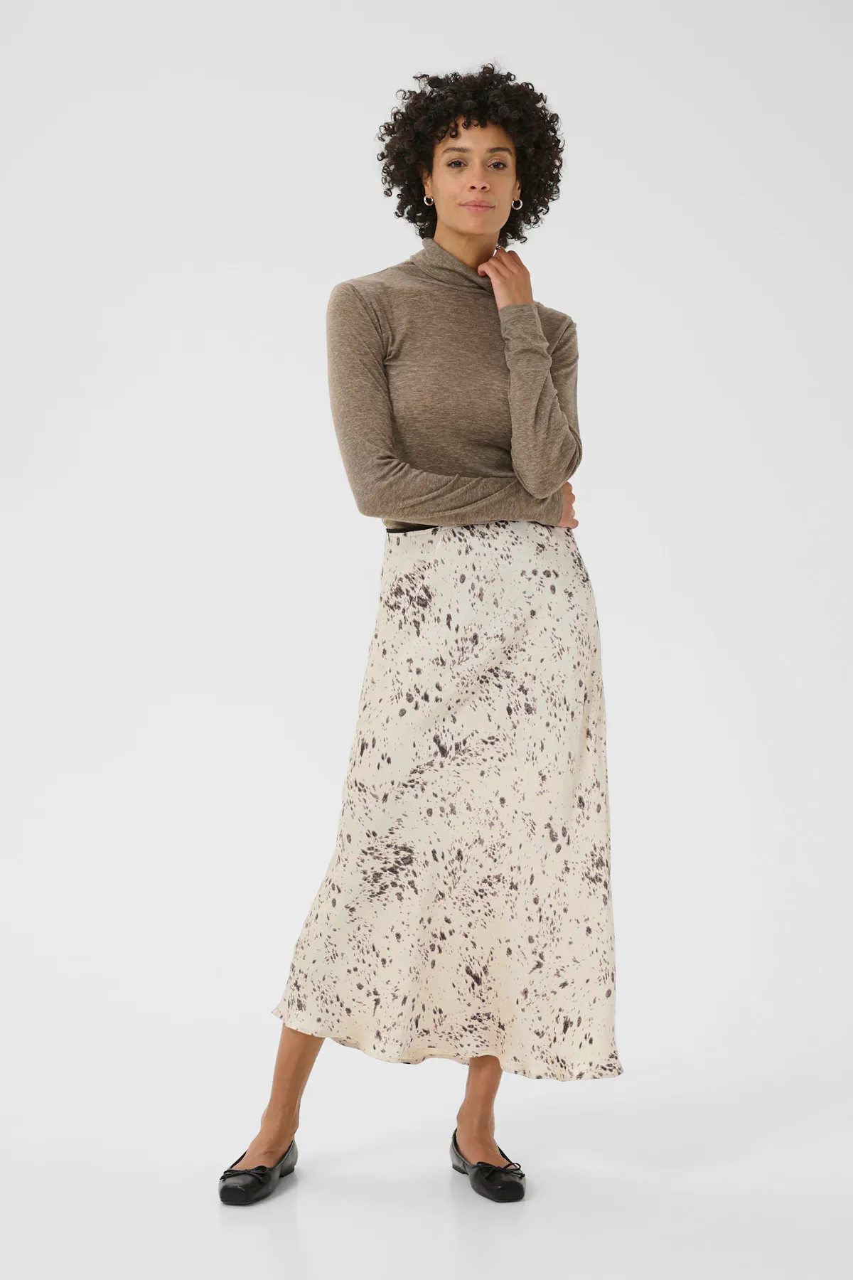 LaurinaPW Skirt in french oak scattered print colour