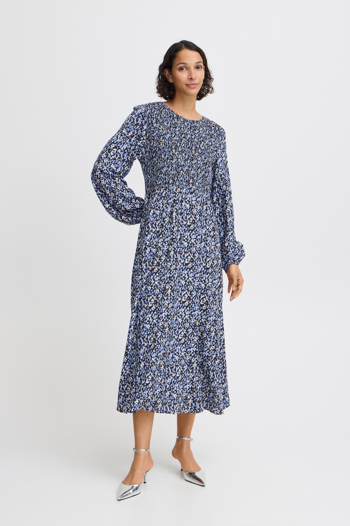 BYJOSA Kjole i dusty blue flower mix viskose | b.young