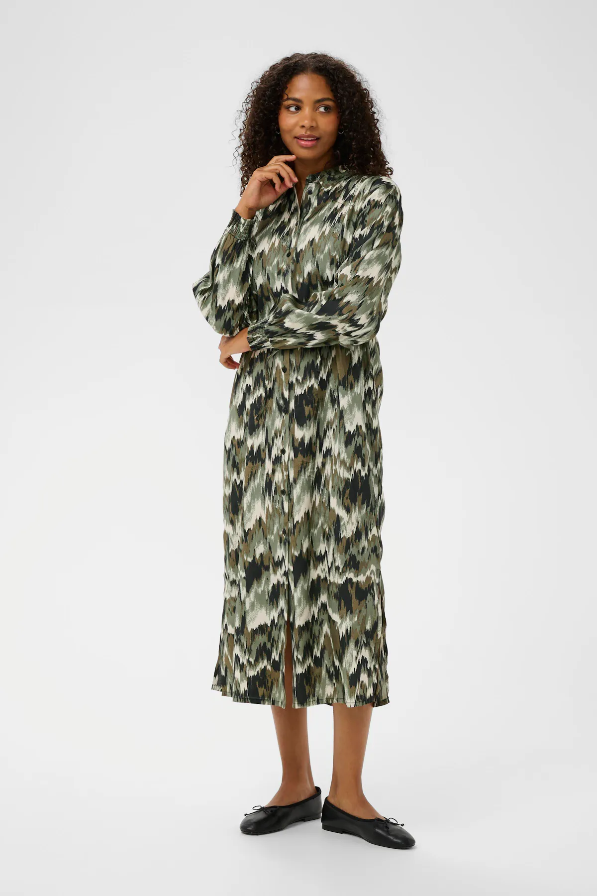 KAkia Dress in green black abstract graphic colour | Companys